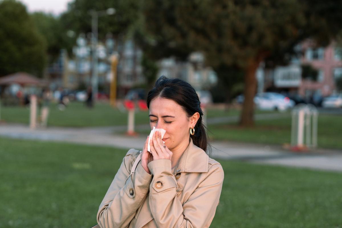 Pollen Allergy – Symptoms, how to test yourself and treatment ...