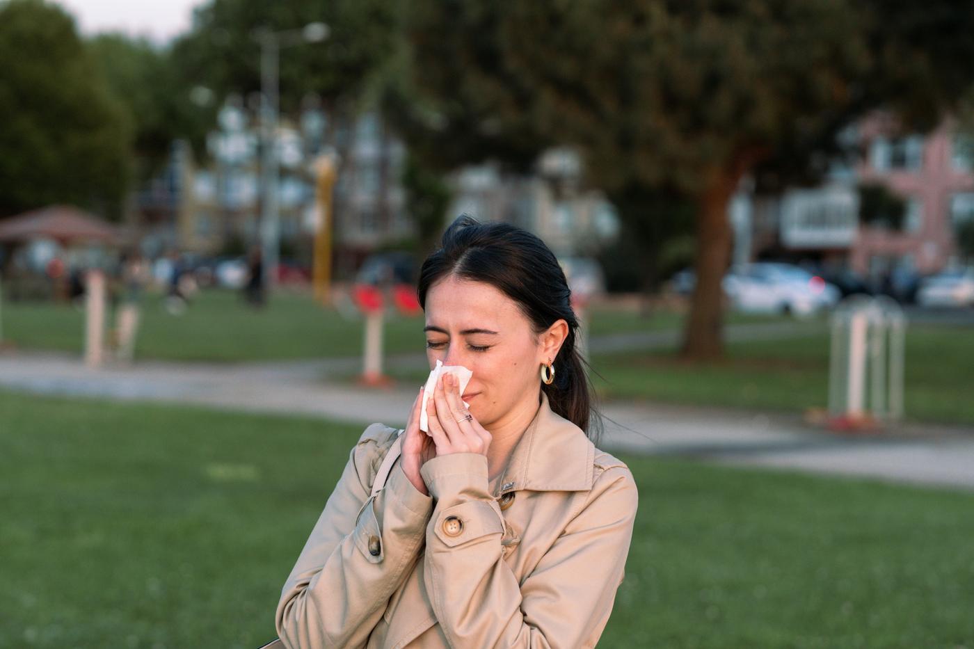 Pollen Allergy – Symptoms, how to test yourself and treatment ...